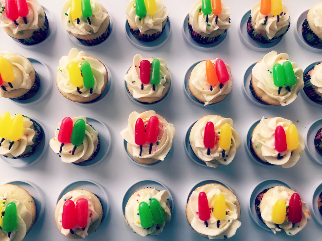 Mini 'Popsicle' Cupcakes - Pretty Petunias